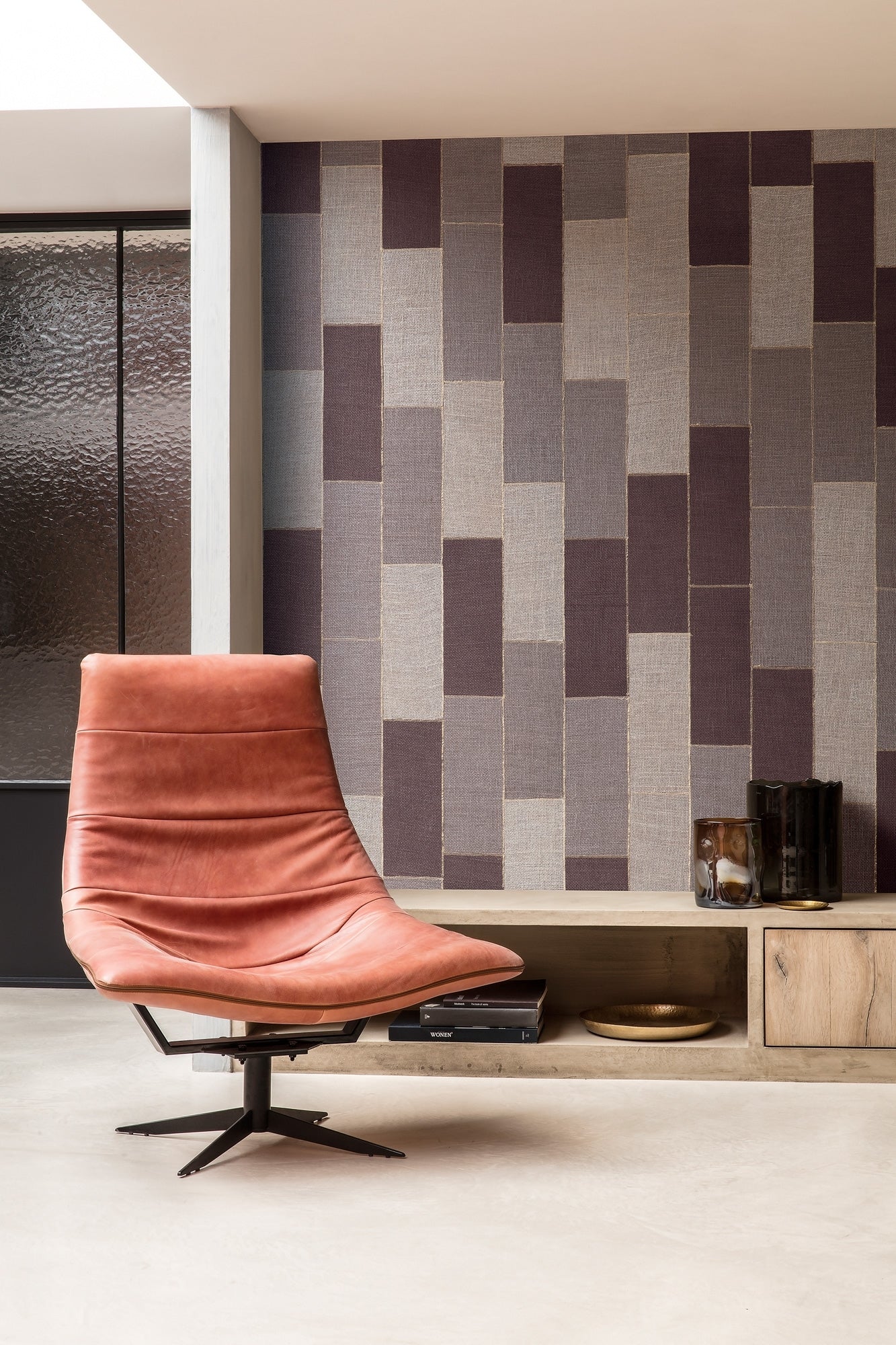 Align - Brown - Brunt tapet med grafisk look - Ægte tekstil